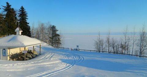 Camping Vauvert-sur-le-lac-Saint-Jean | Relais de motoneige et chalets